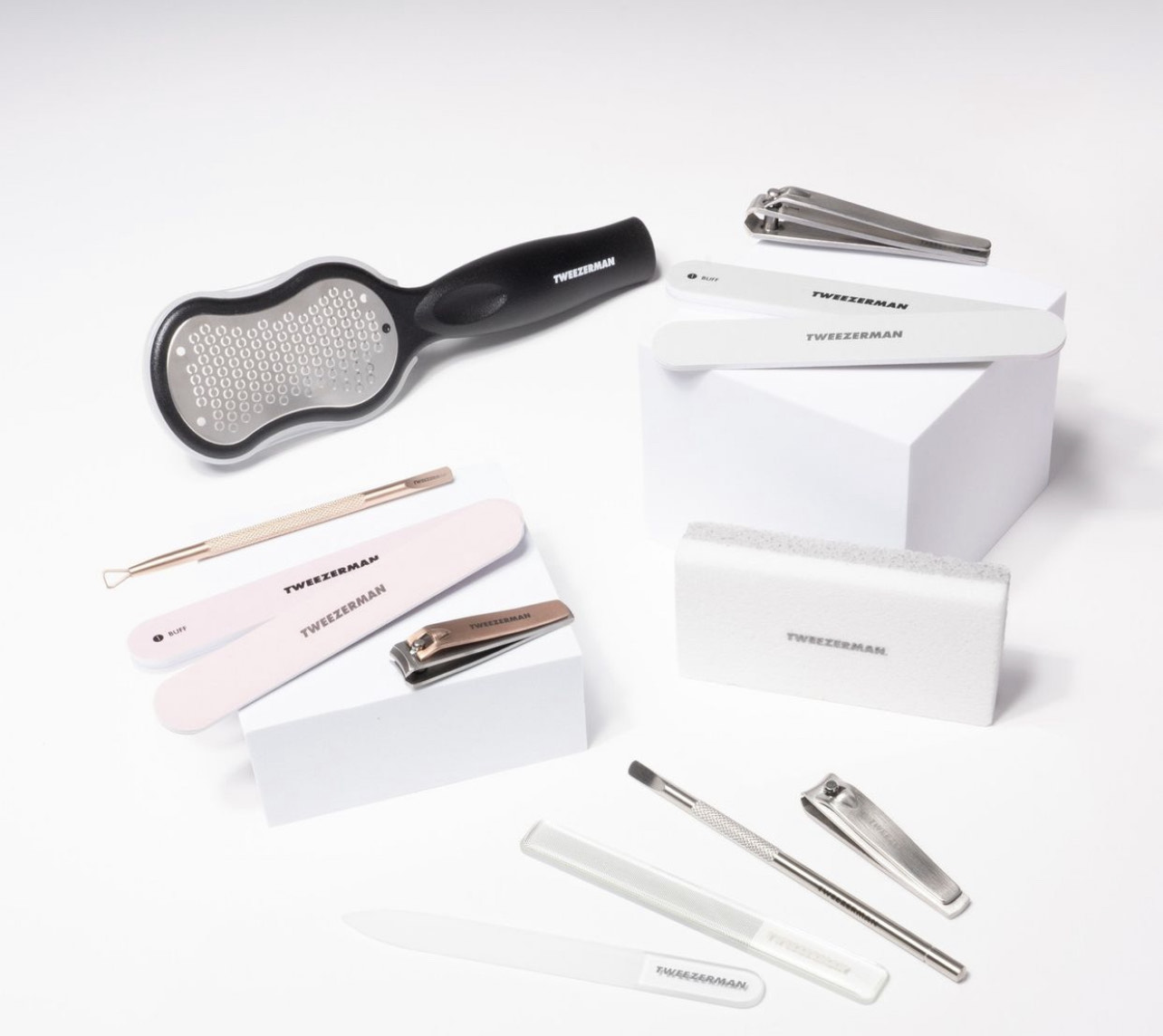 8 Essentials for a DIY Mani – Pedi Kit - NAILCON